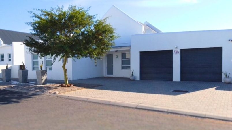 Bouchie’s – Juan Boucher | Dwarskersbos Accommodation