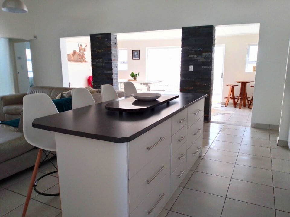 Bouchie’s – Juan Boucher | Dwarskersbos Accommodation